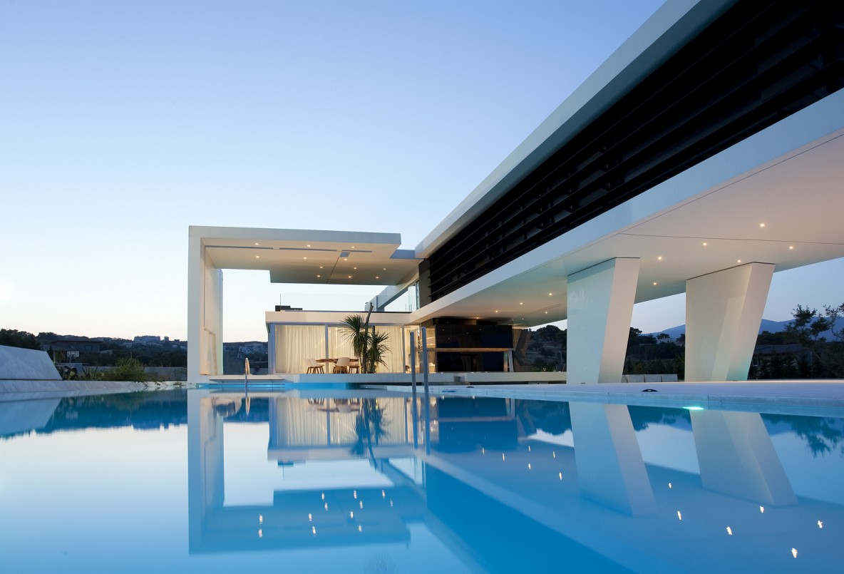 Impressive Ultra Modern House in Athens - Architecture Beast