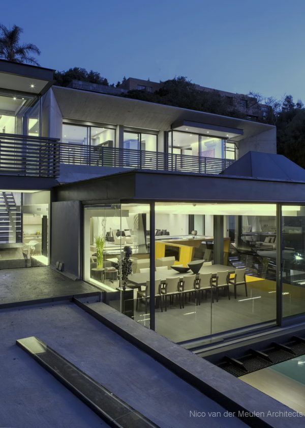 Pretty houses: Stunning modern hillside home - Architecture Beast