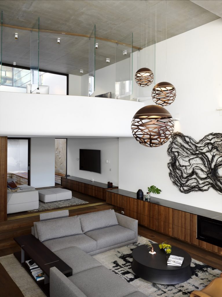 This House Design On Sloped Land Highlights All Benefits of Hillside ...